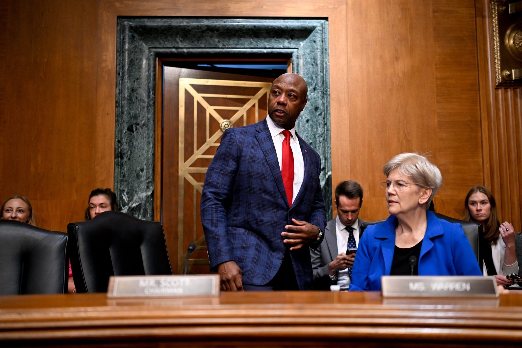 Landmark crypto bill on knife’s edge as Coinbase CEO…