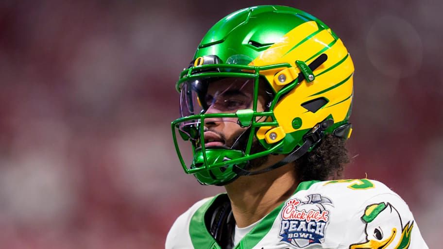 Sports Illustrated - Oregon QB Enters Transfer Portal…
