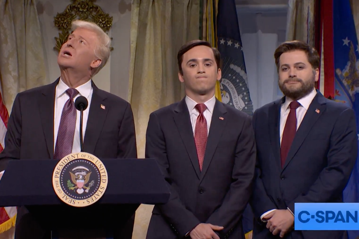 SNL’s Trump brings out ‘Cabinet of curiosities’ after…
