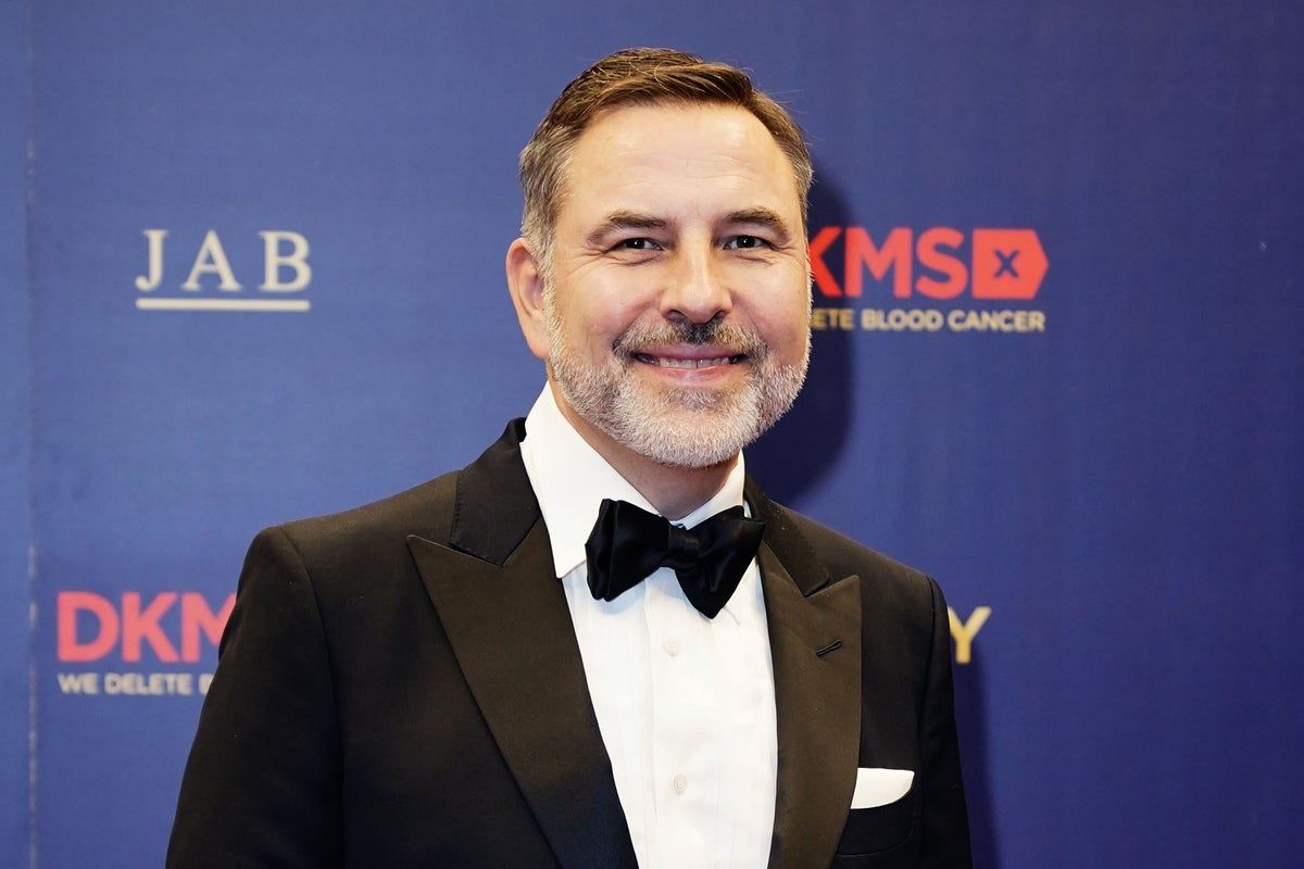 David Walliams returns to the stage after…