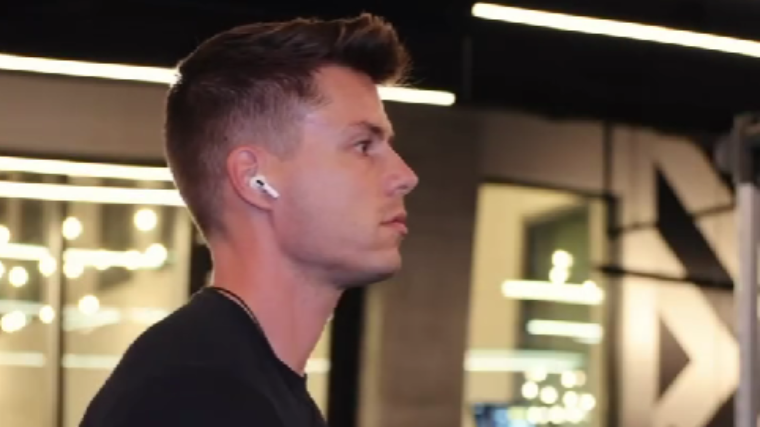 Cryptic Message of Katie Bates' Brother Goes Viral…