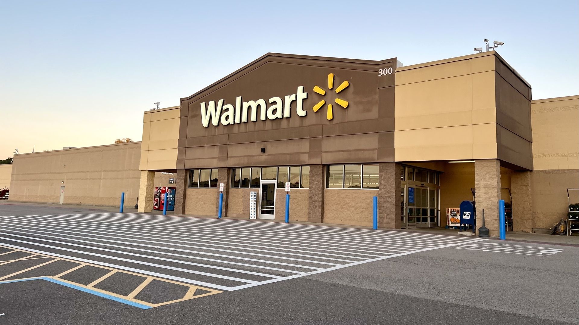 9 Walmart Items Smart Seniors on Social Security…