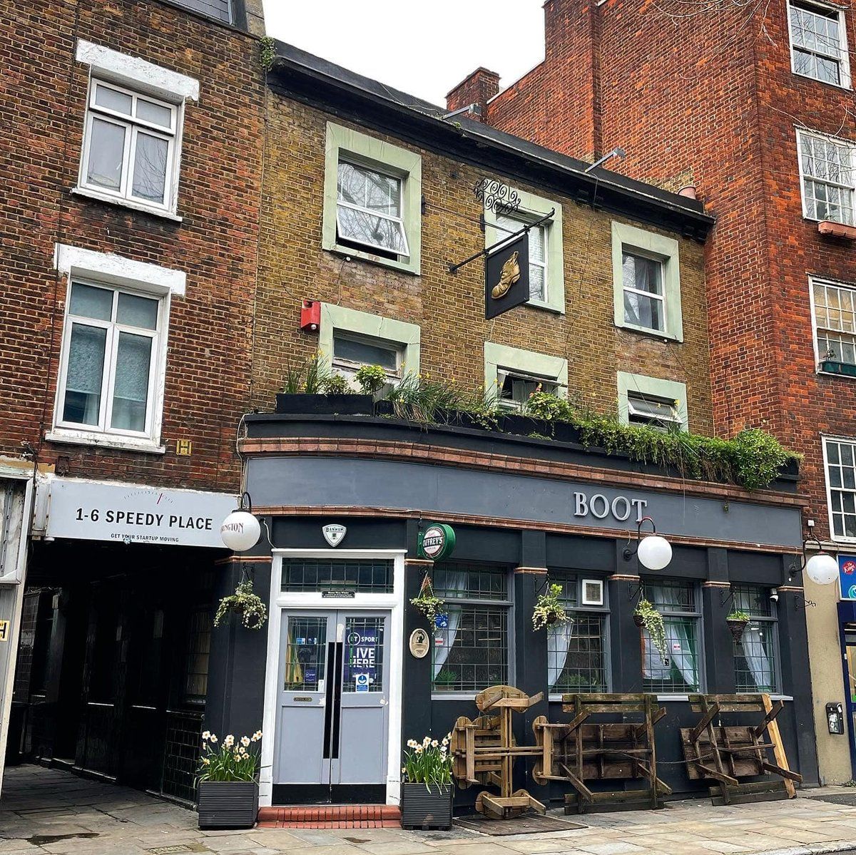 Josh Barrie On the Sauce at The Boot: Don't let Rachel…
