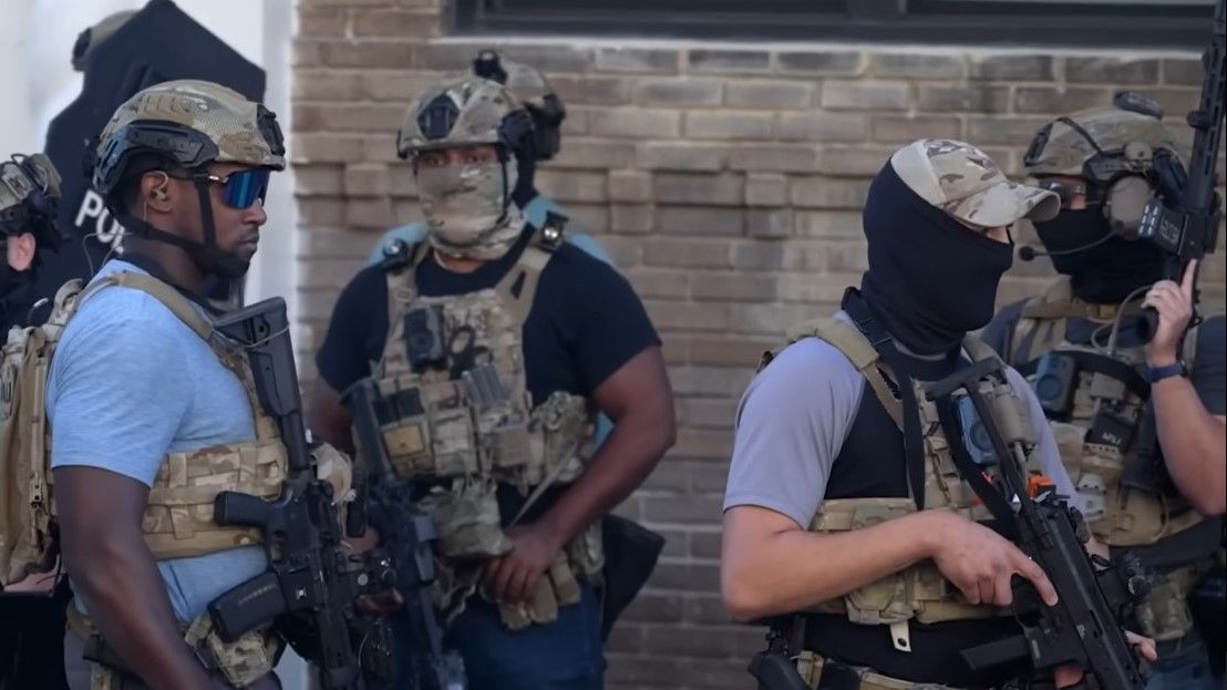 ICE Memo Says Its Agents Can Enter Your Home Without a…