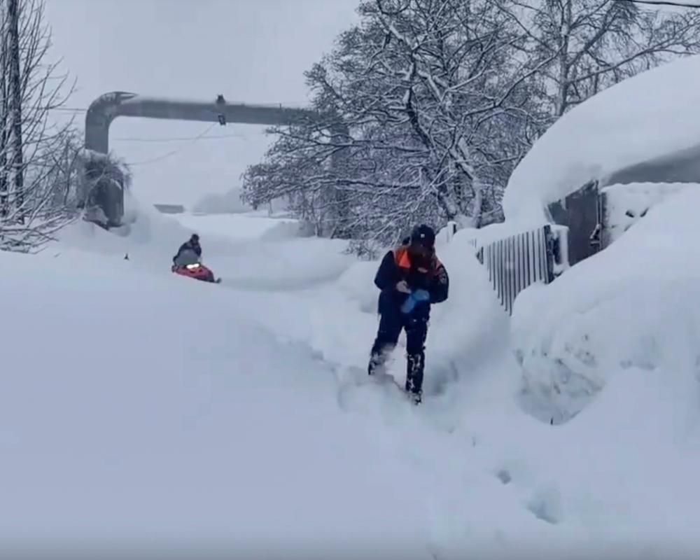 Weather tracker: Record snowfall in eastern Russia…