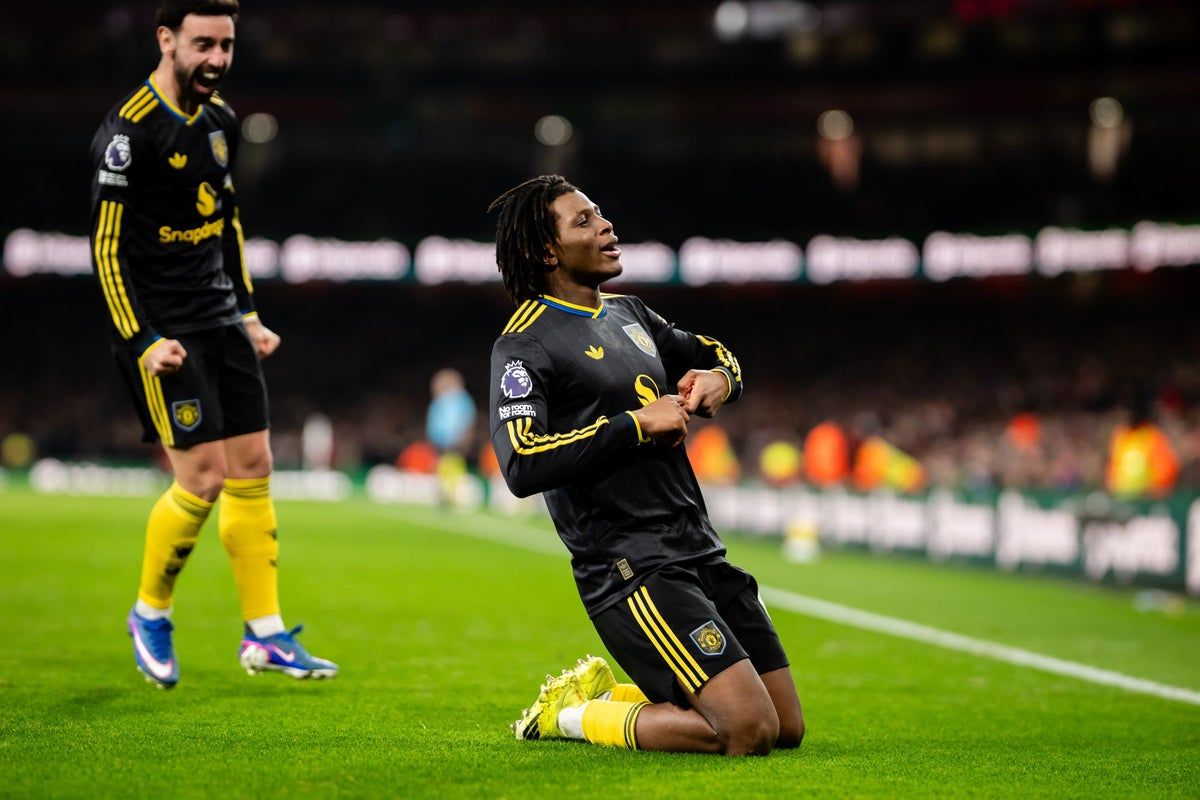 Man United unleash their new weapon as Arsenal become…