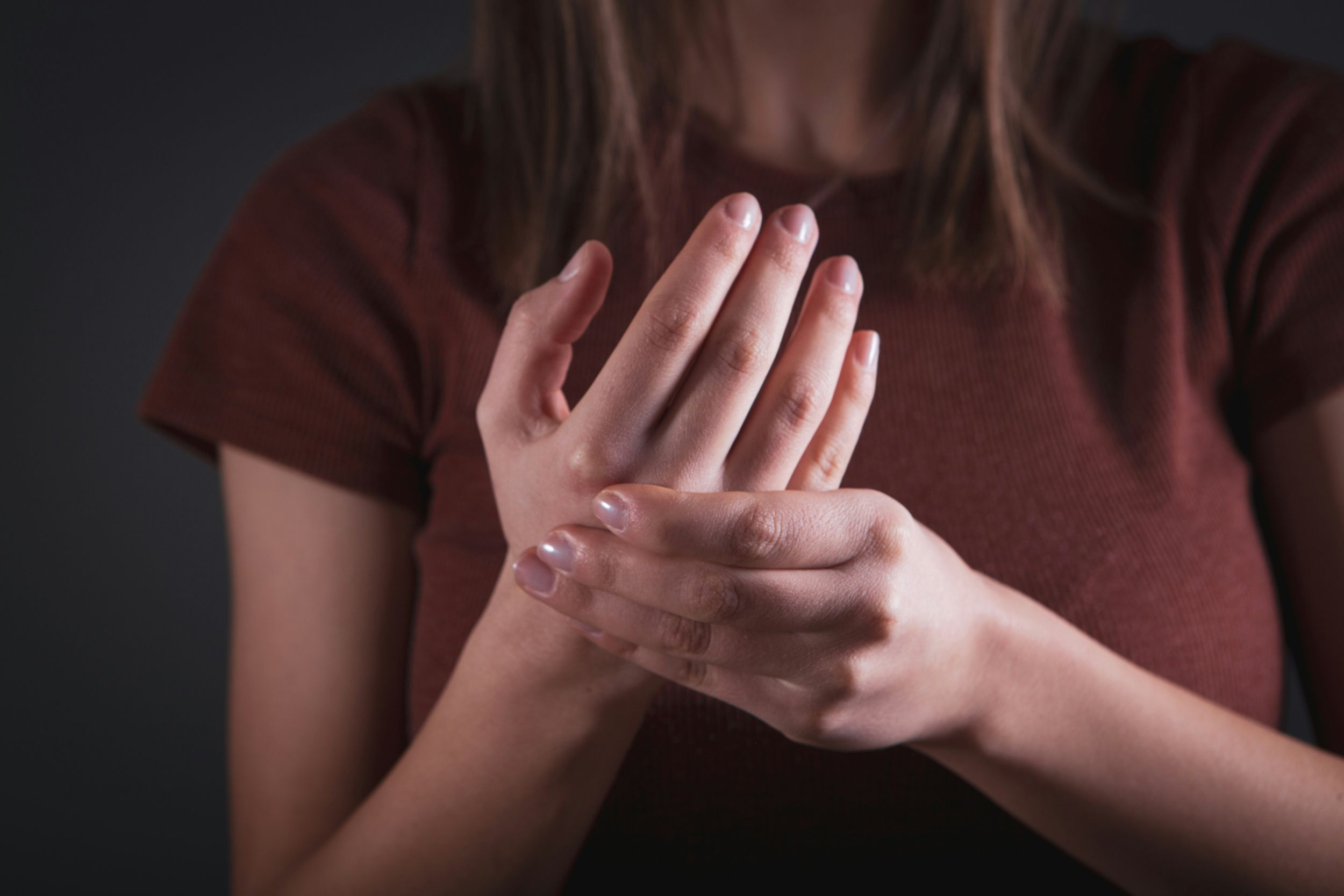 Tingling Hands and Feet: When Numbness Signals Nerve…