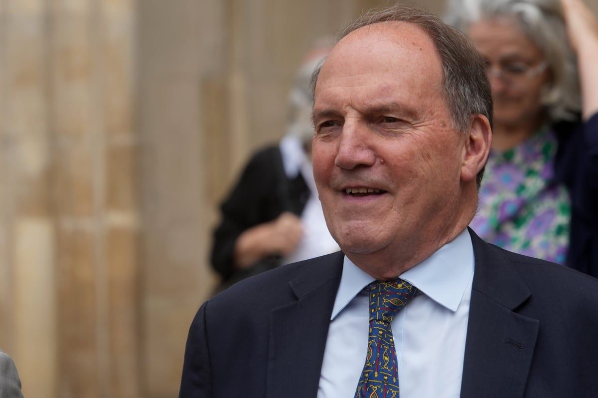 Sir Simon Hughes distressed by Mail publisher…