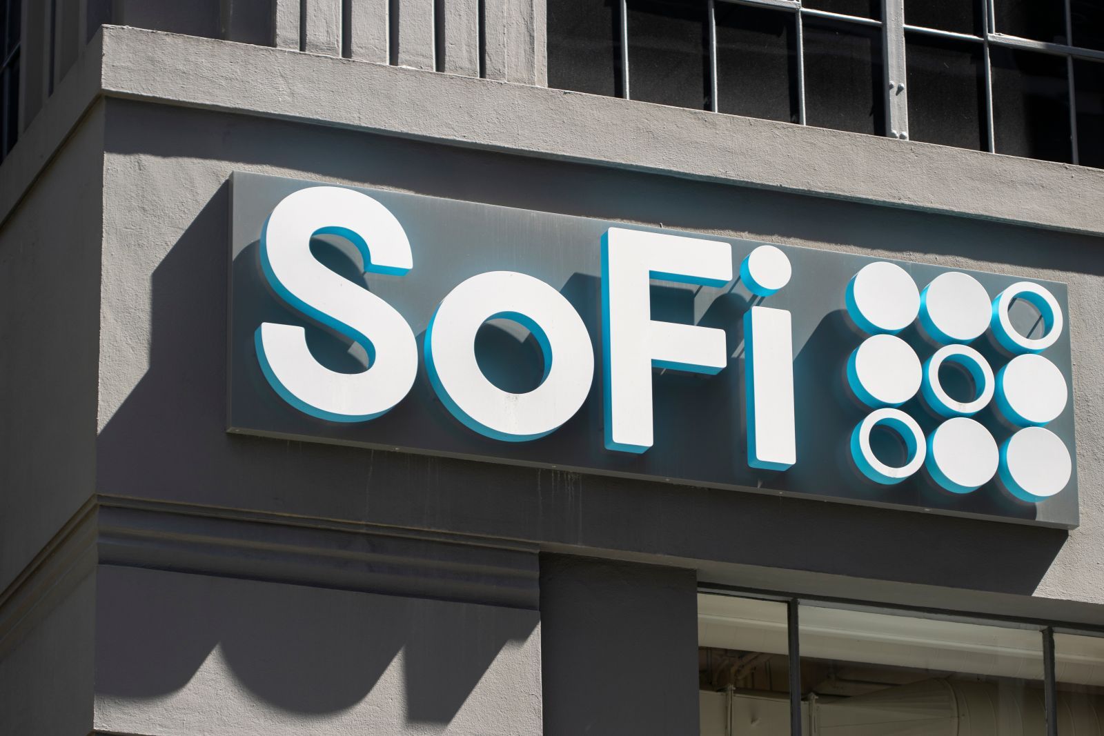 SoFi Is Poised to Report Strong Q4 Results. Is a…