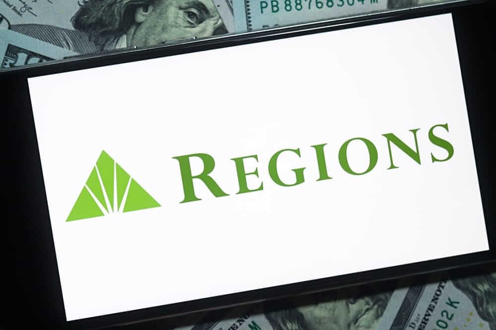 Regions Financial Stock Outlook: Is Wall Street…