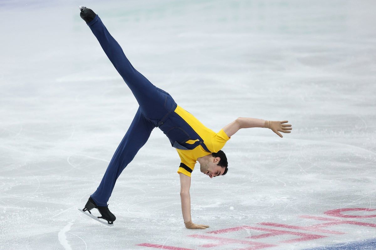Late U-turn allows Spanish figure skater to use…