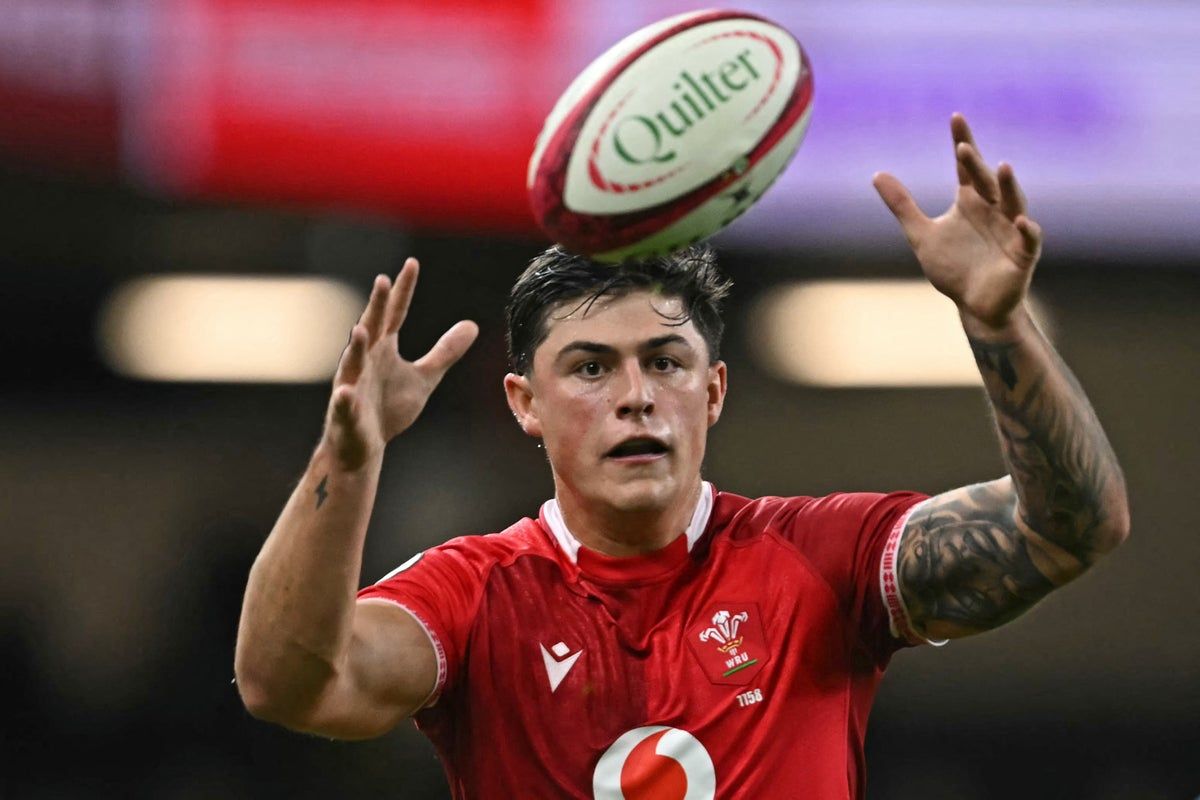 Louis Rees-Zammit starts at full-back as Wales reveal…