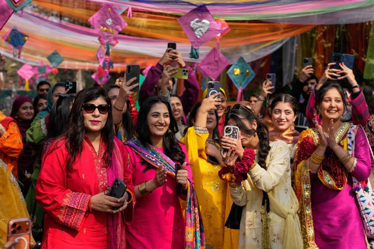 Pakistan’s cultural capital erupts in color as…