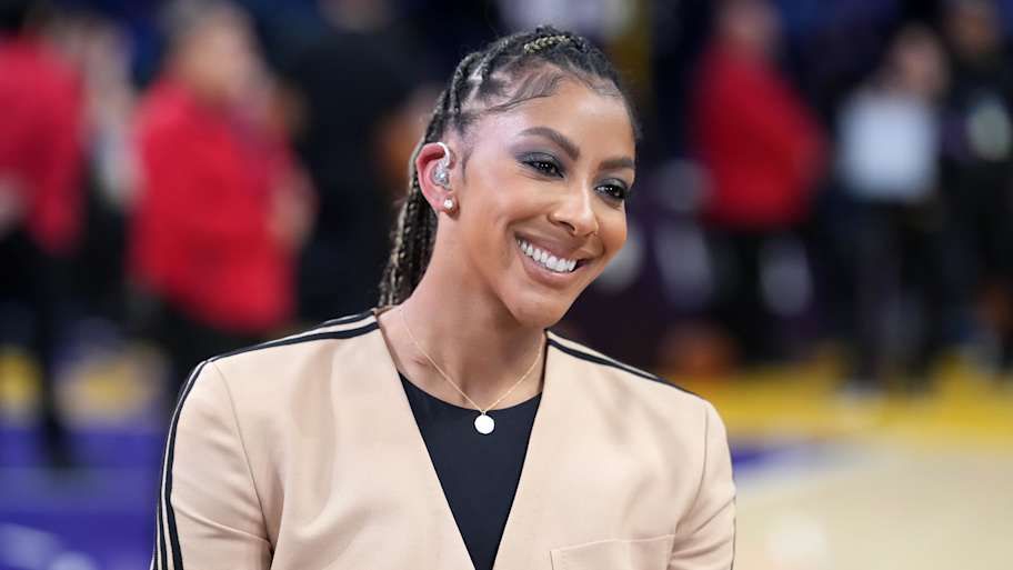 Sports Illustrated - Two WNBA Legends Headline…