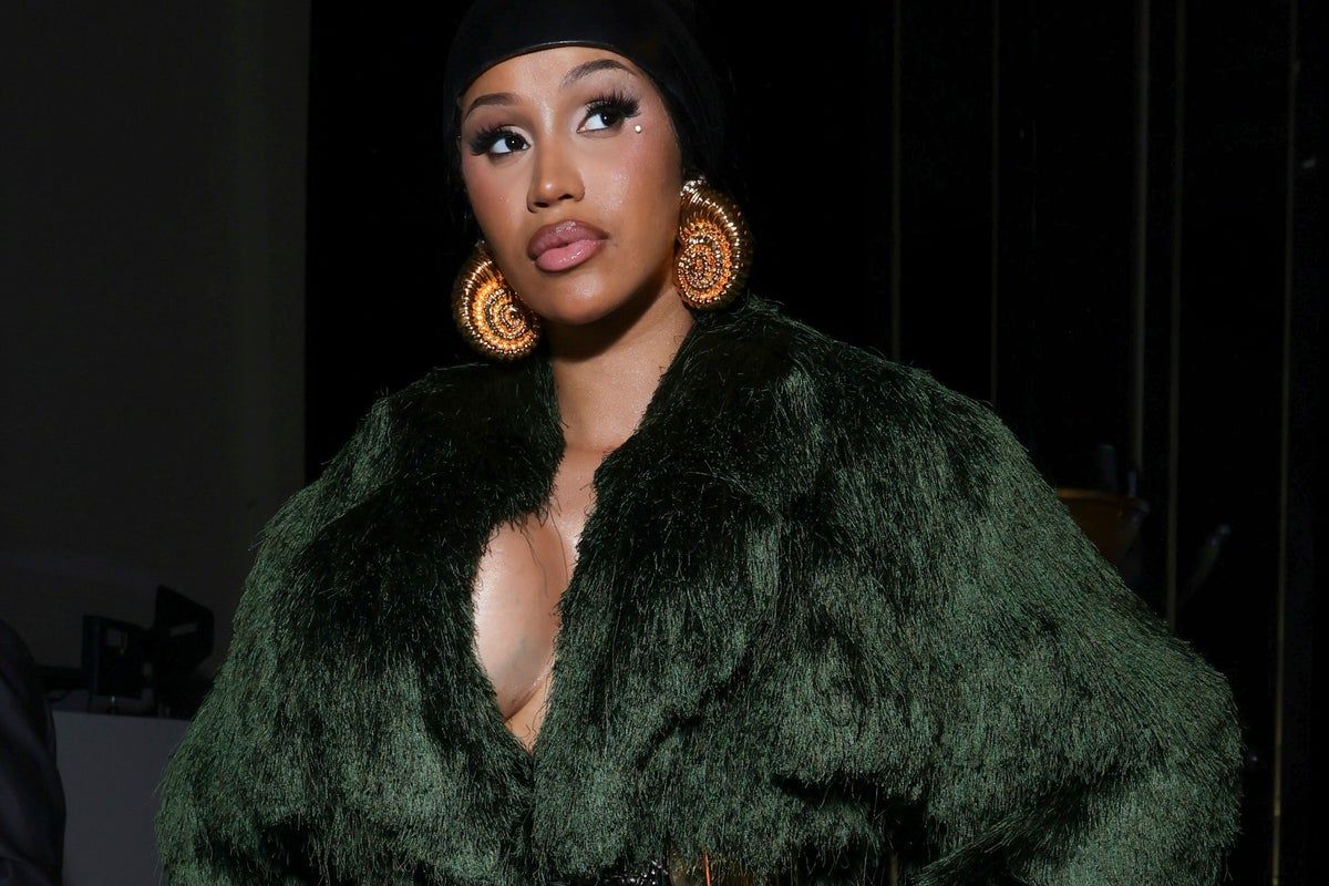 Cardi B brings up Epstein files during online fight…