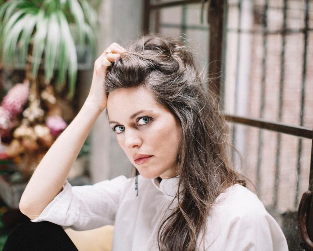 ‘It was spooky’: folk singer Olivia Chaney on how a…