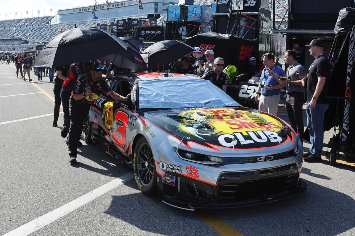Two NASCAR Cup car chiefs ejected after Atlanta…