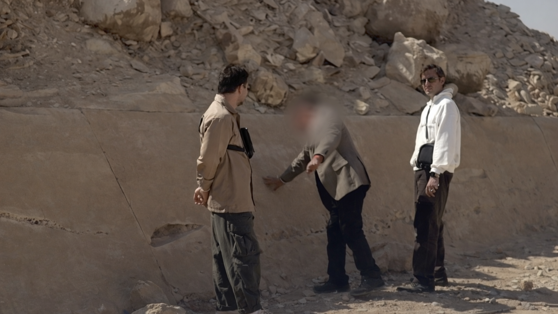 Tour guide arrested in Egypt after viral video shows…