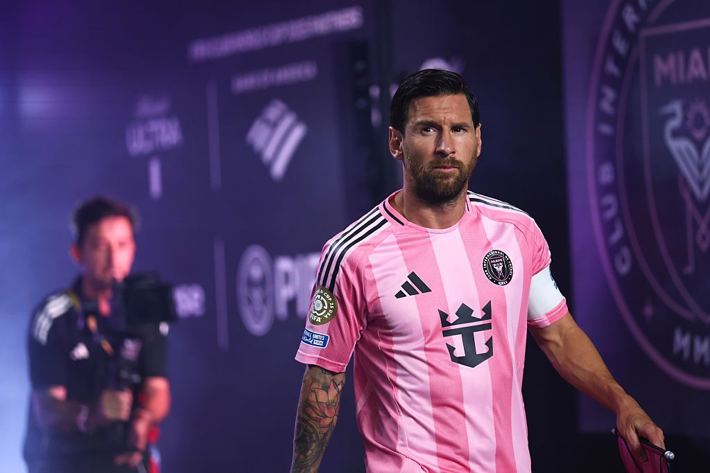 Lionel Messi involved in MLS trespass situation at…