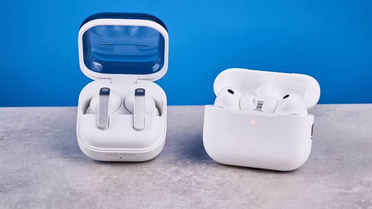 Samsung Galaxy Buds 4 Pro vs Apple AirPods Pro 3:…