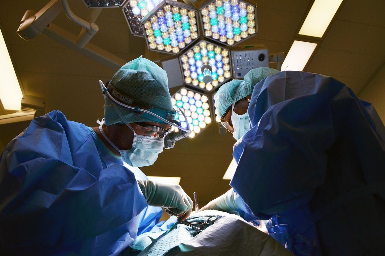 Fat Transfer vs Implants: Natural Body Contouring and…