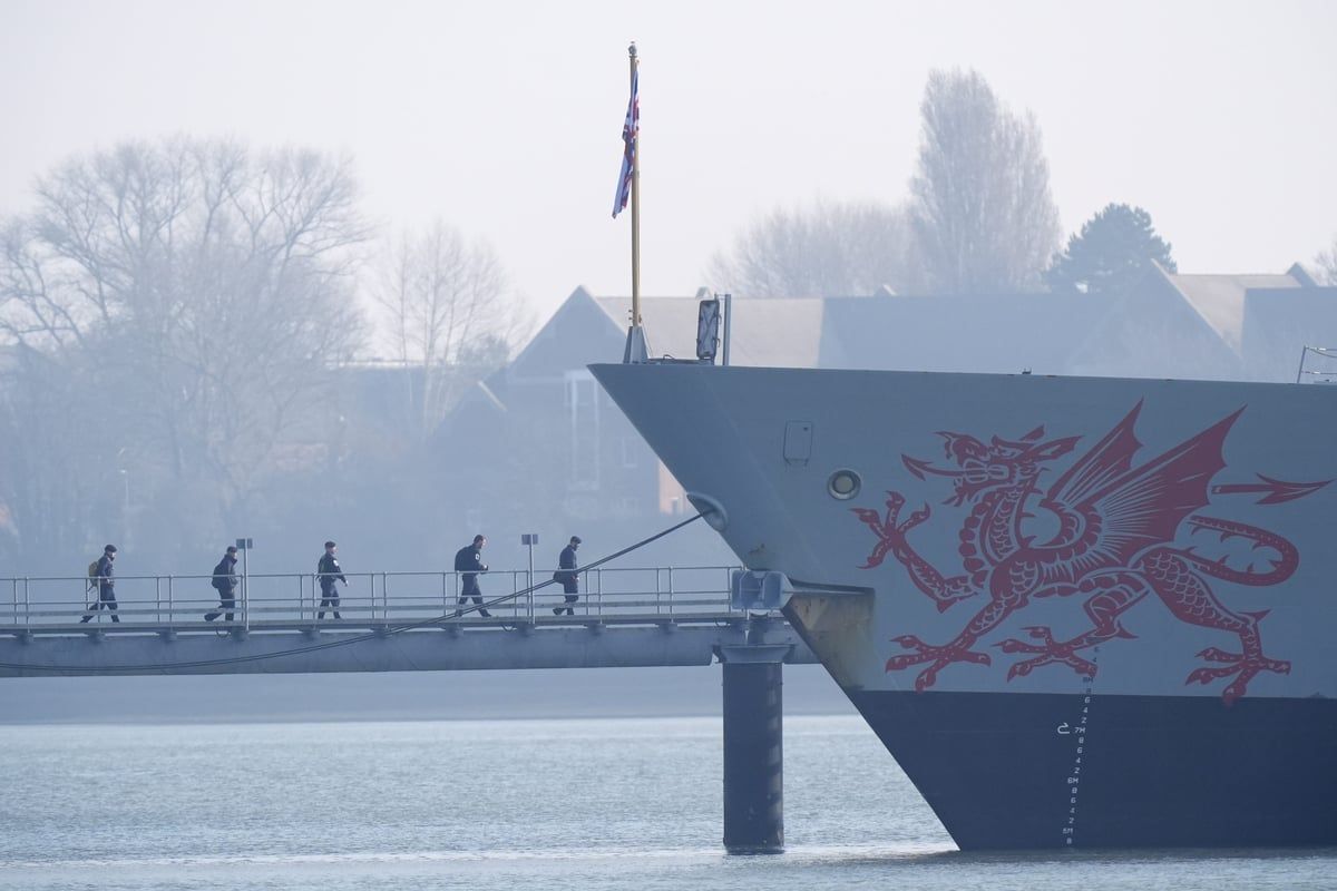 HMS Dragon not set to sail until next week to protect…