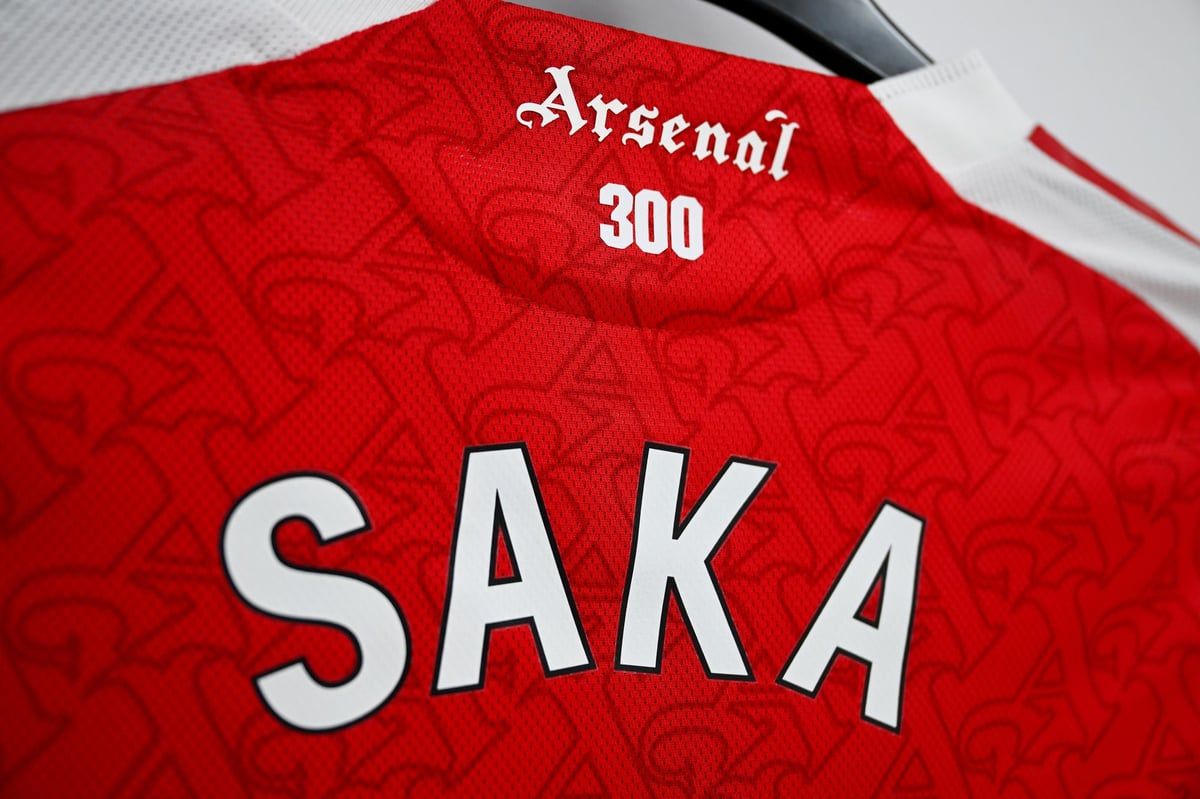 Why Bukayo Saka is wearing a special Arsenal kit…