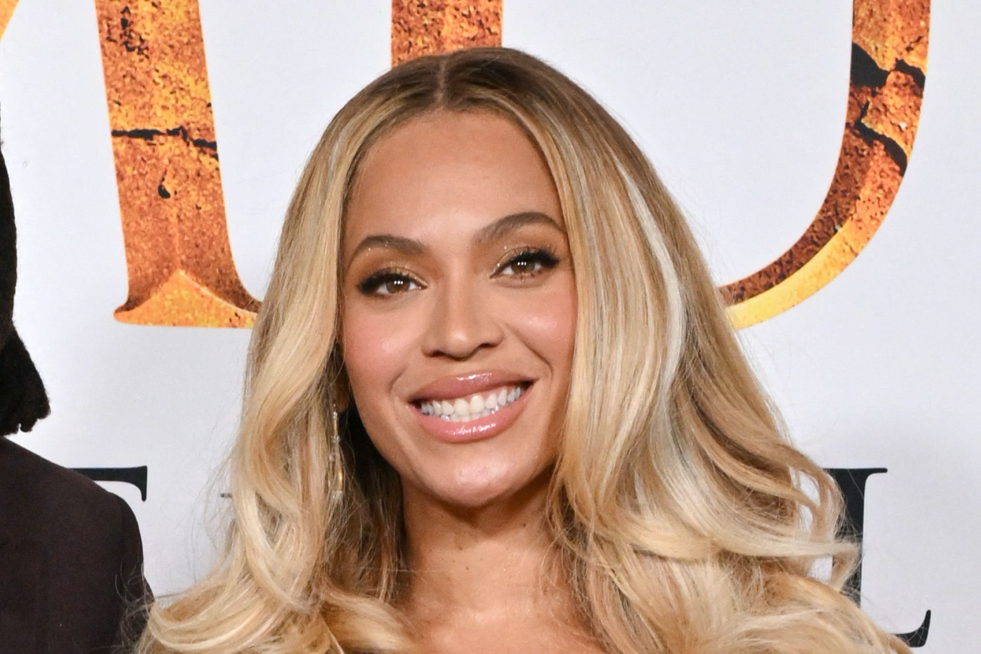 Beyoncé's Dad's Shady Question About Tina Knowles Has…