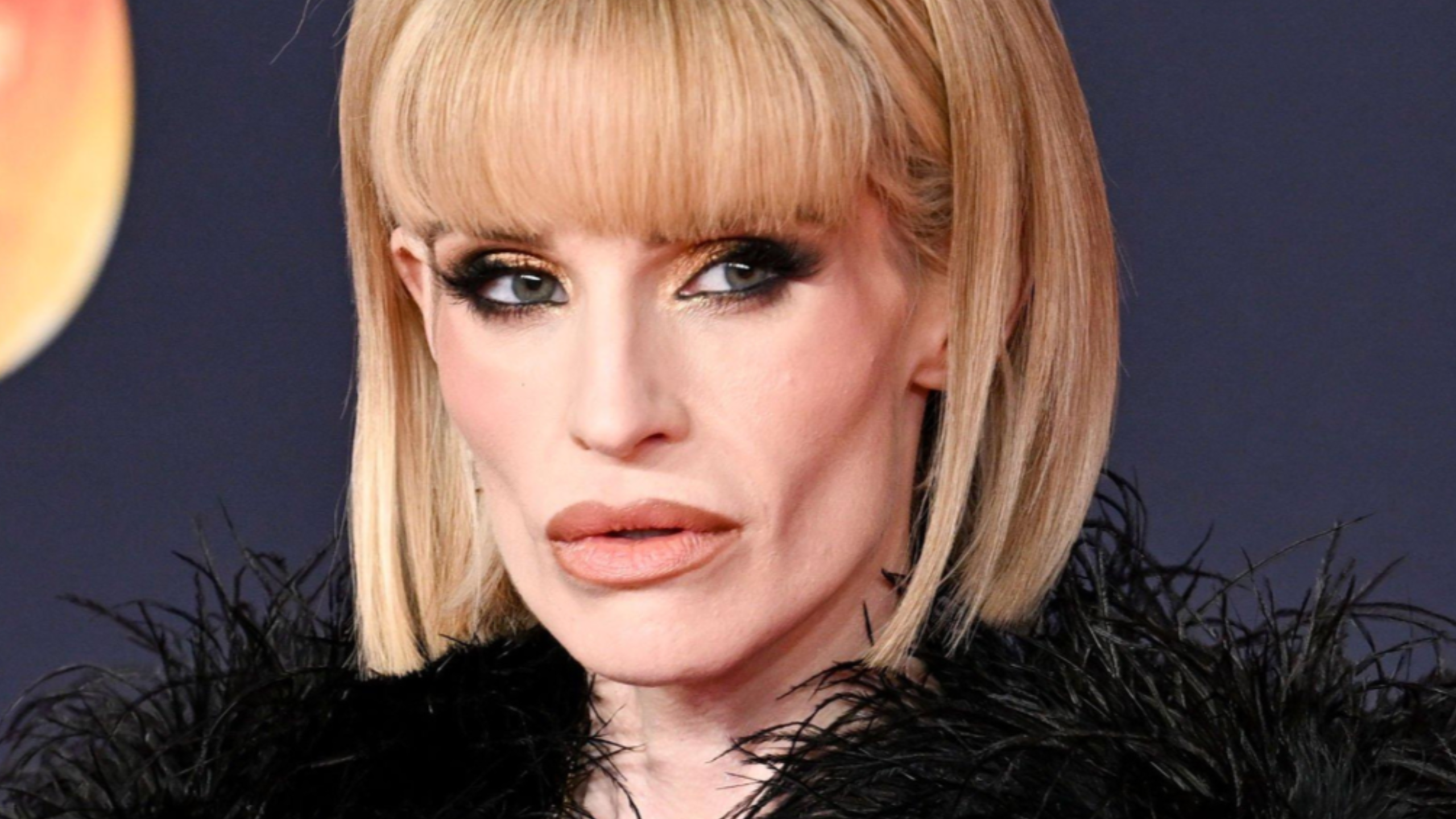 Kelly Osbourne Double Body Theory: Netizens Claim…