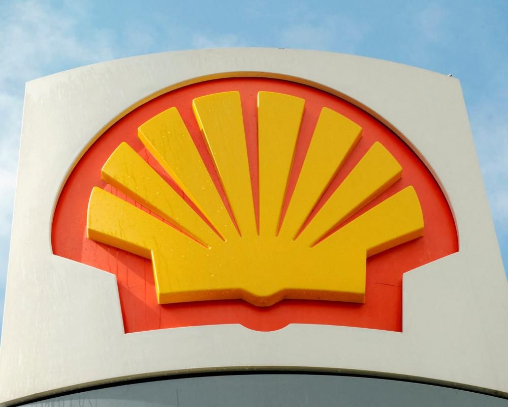 Shell CEO’s pay jumps 60% despite slump in profits at…