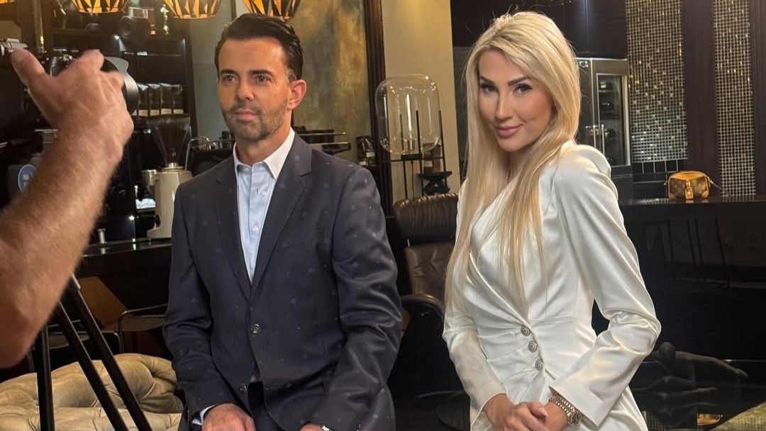 10 Photos of Mel Viljoen: 'Glamorous' South African TV…