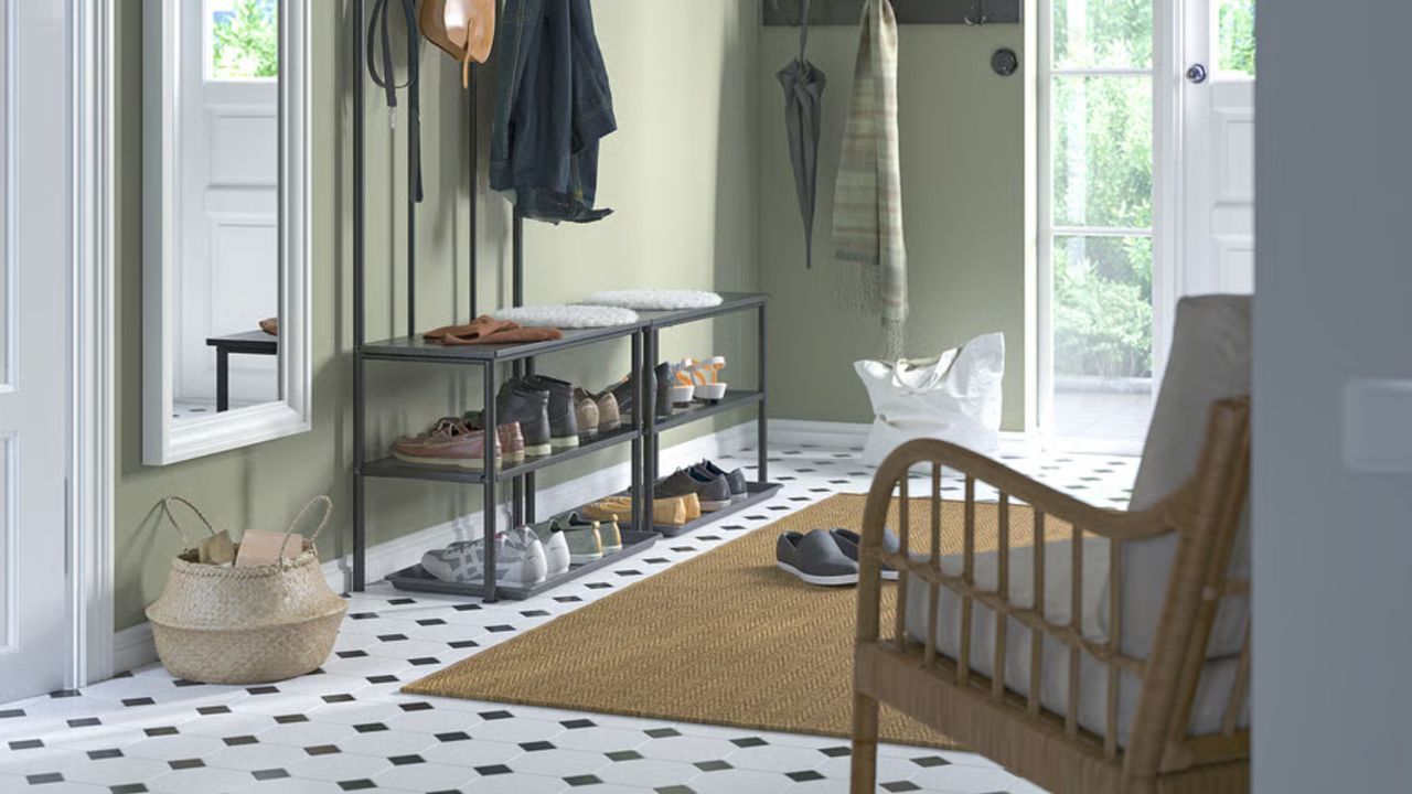 This Smart IKEA Storage Bench Replaces Three Entryway…