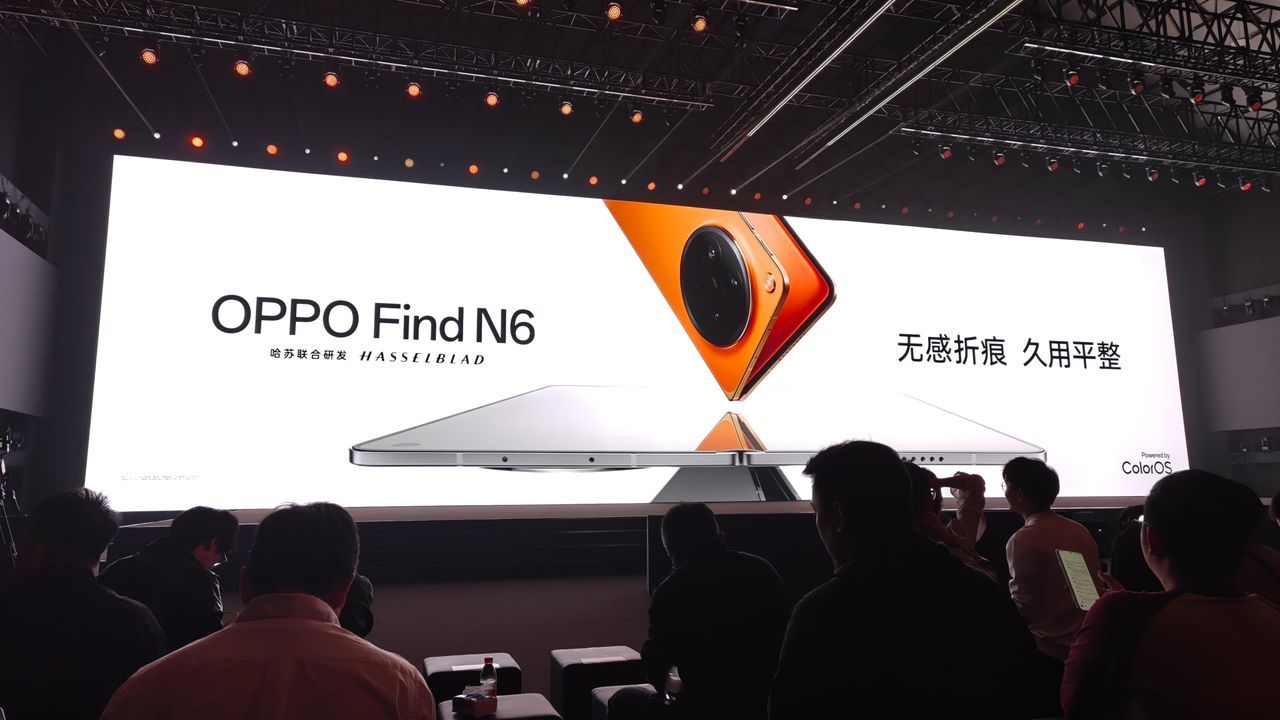 Oppo’s latest folding flagship launches with 200MP…