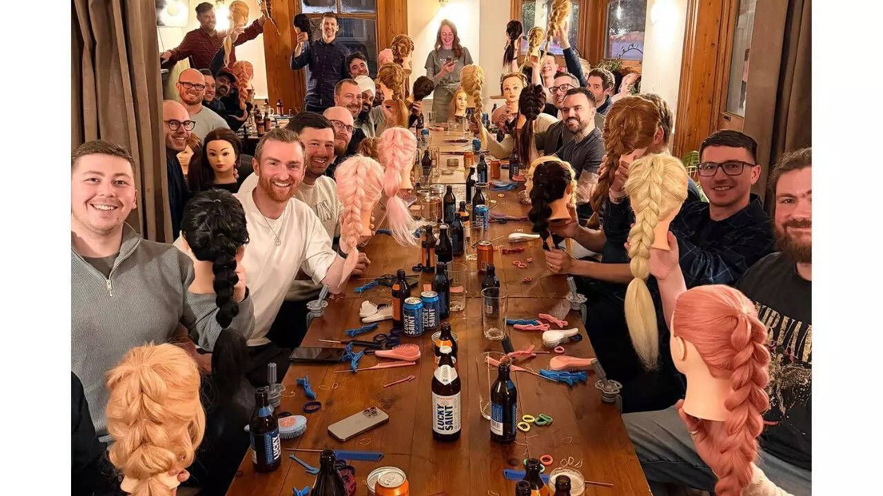 ‘Pints & Ponytails’: London dads gather in pub to…