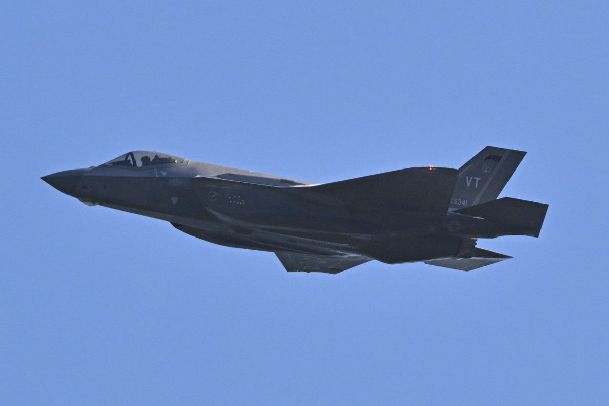 US fighter jet forced to make emergency landing and is…
