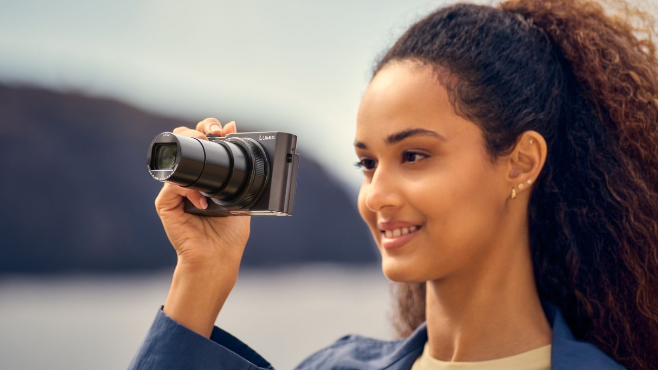 Panasonic’s new Lumix ZS300/TZ300 compact camera gives…