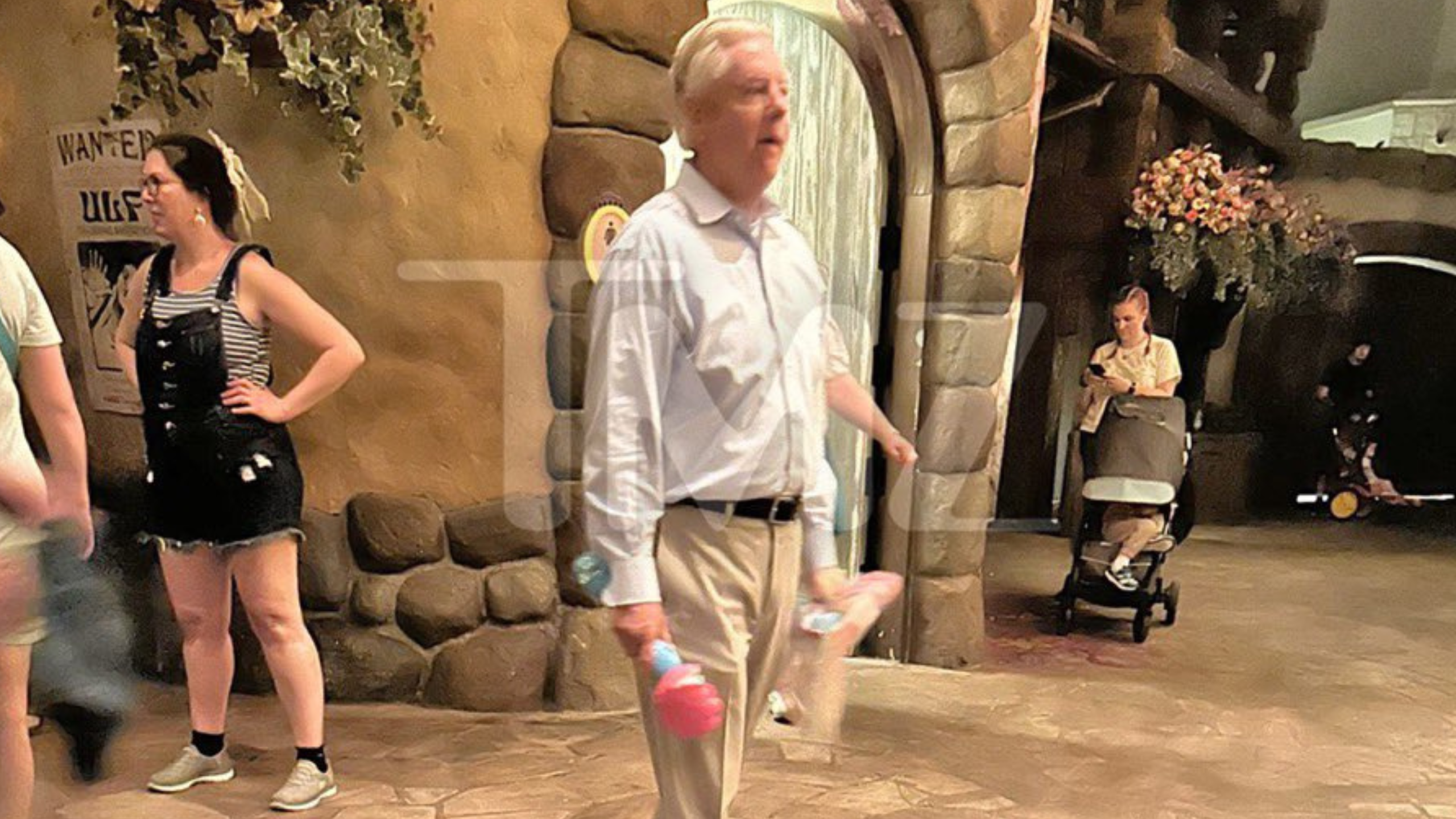 Lindsey Graham 'Caught Enjoying Disney World — Bubble…