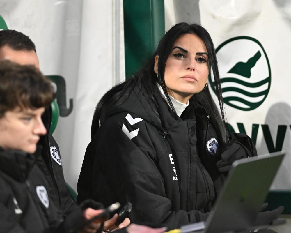 Leaving present? Eva Olid takes Hearts Women within…