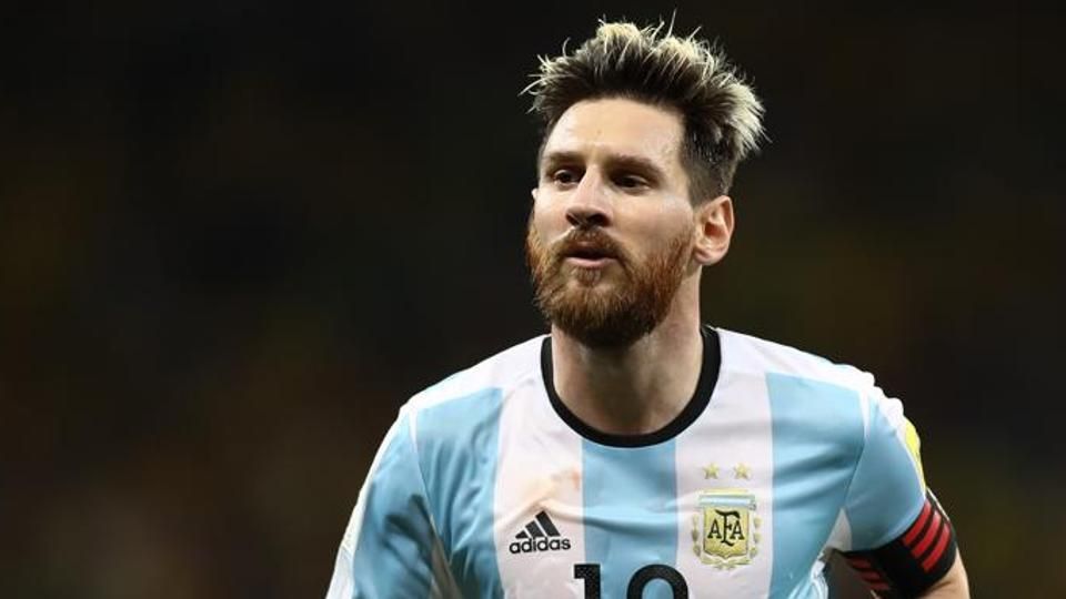 Lionel Messi statue vandalised in Buenos Aires