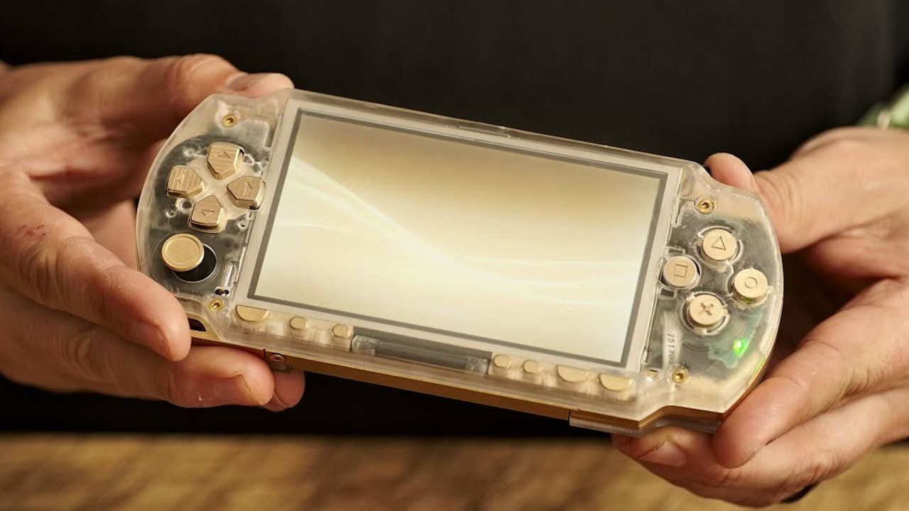 Modder designs an ultra premium PSP shell from the…