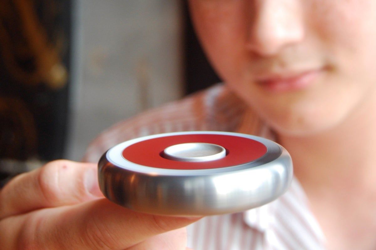 Cambridge University student beats fidget spinner…