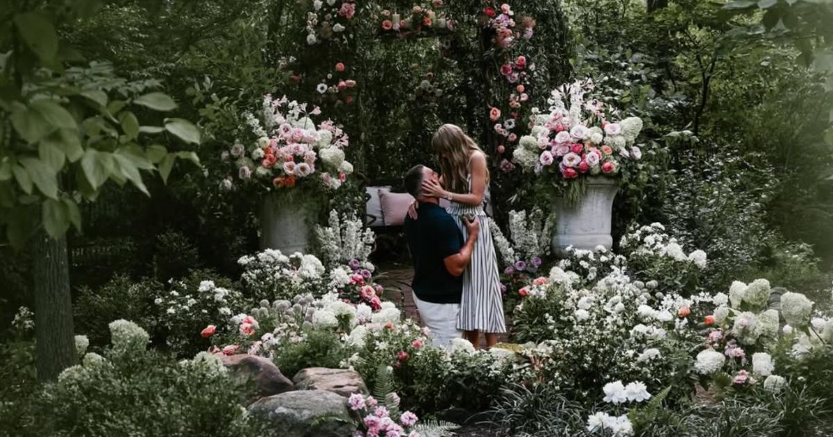 Taylor Swift Wedding Guest List Revealed: Which…