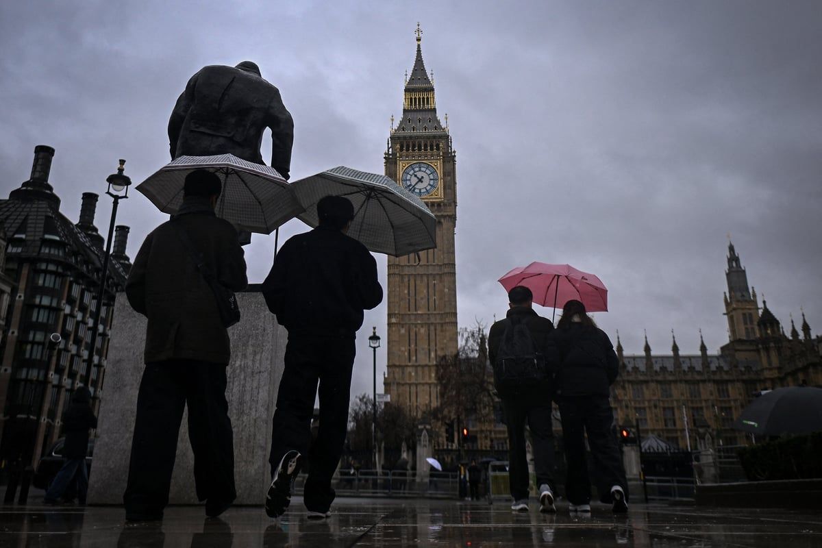 London set for heavy rain following record-breaking…