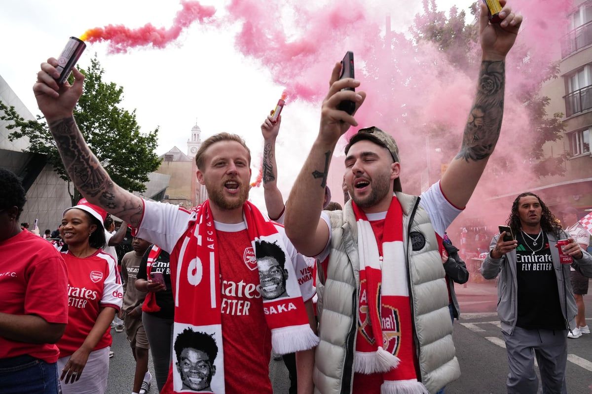Arsenal trophy parade LIVE: Premier League title…