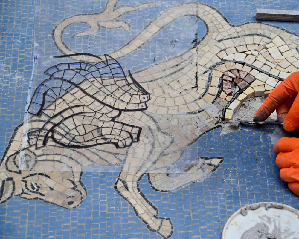 ‘What happened to the testicles?’: mockery in Milan…