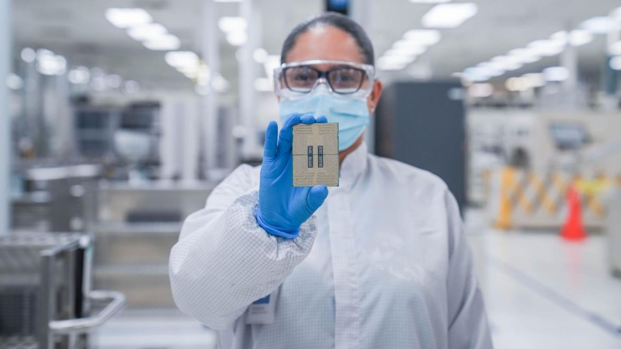 Intel Xeon 7 ‘Diamond Rapids’ CPUs officially…