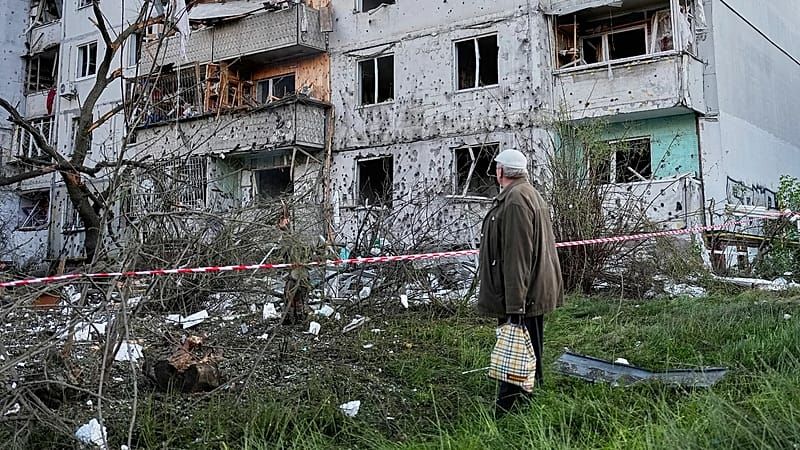 Massive overnight Russian missiles rock Ukraine,…