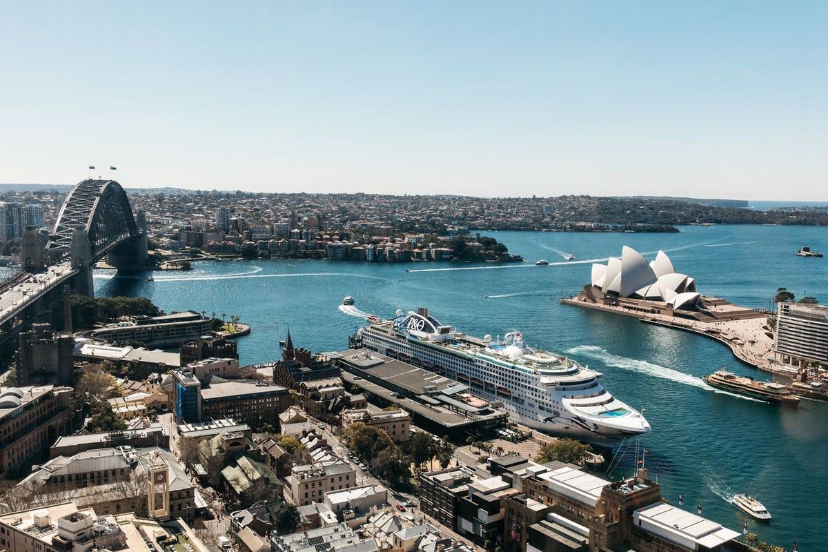 This skyscraper hotel has unrivalled views across…