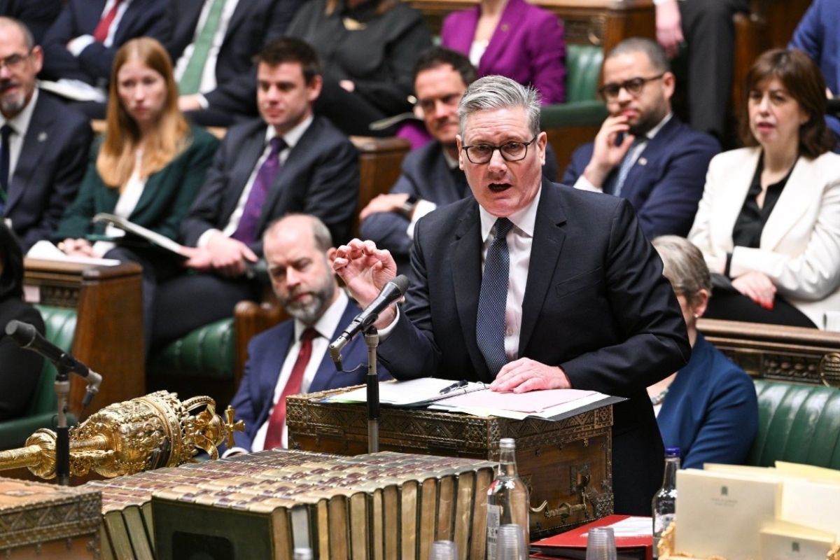 Keir Starmer and Nigel Farage Clash Over Henry Nowak…
