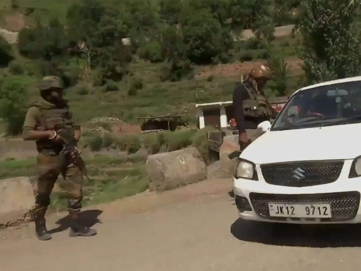 Jammu & Kashmir: Security forces intensify anti-terror…
